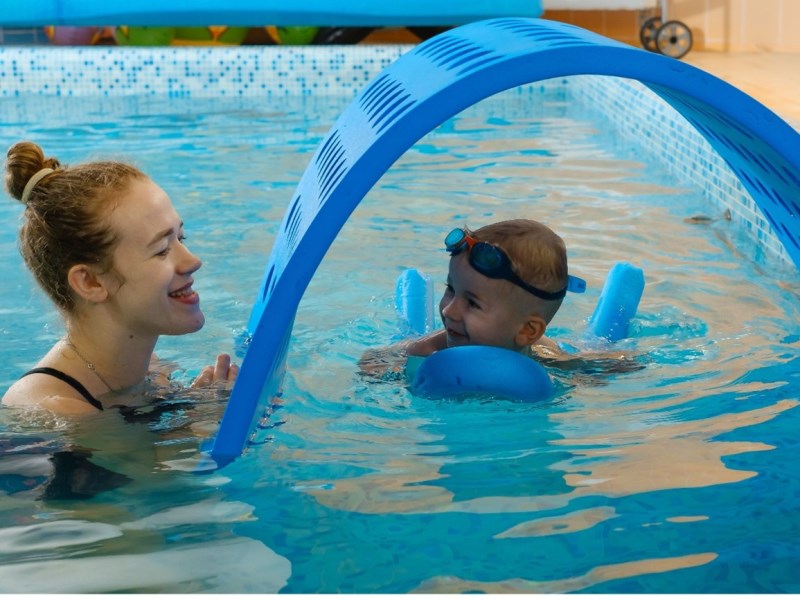 Comment protéger votre enfant de la noyade avec des exercices simples ...